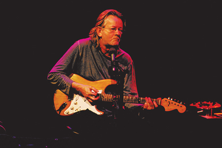 Advertiser.ie - Declan Sinnott, from the moving heart of Irish music