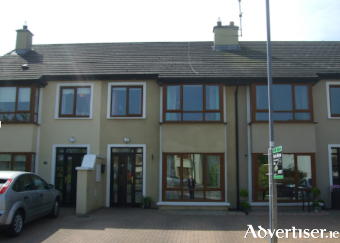 Advertiser.ie - Four bed mid-terraced house in Castlebar