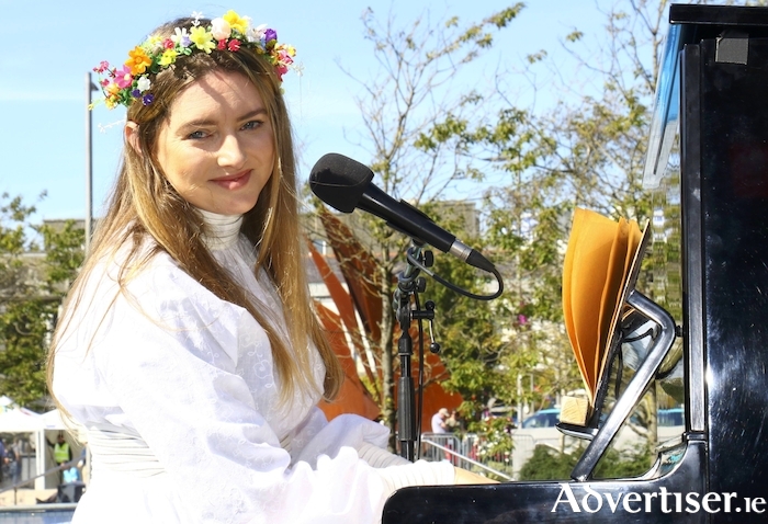 Advertiser.ie - Anna Mullarkey releases weather and season inspired ...