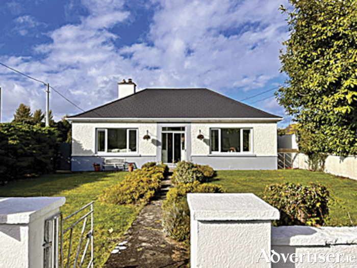 Advertiser.ie - Beautifully curated Coosan residence complete with ...