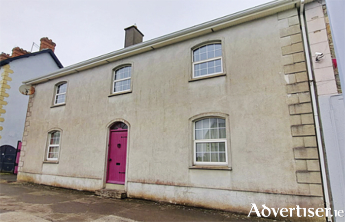 Advertiser.ie - Unique and sizeable Moate town centre property exudes ...